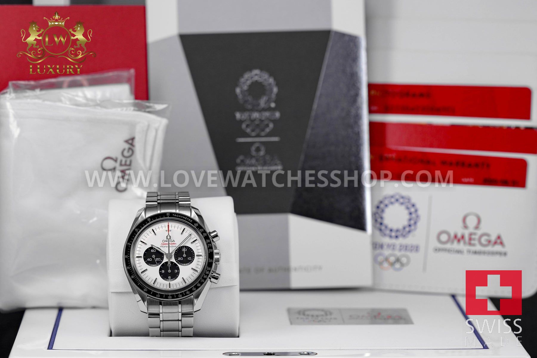 SPEEDMASTER ‘TOKYO WHITE PANDA DIAL