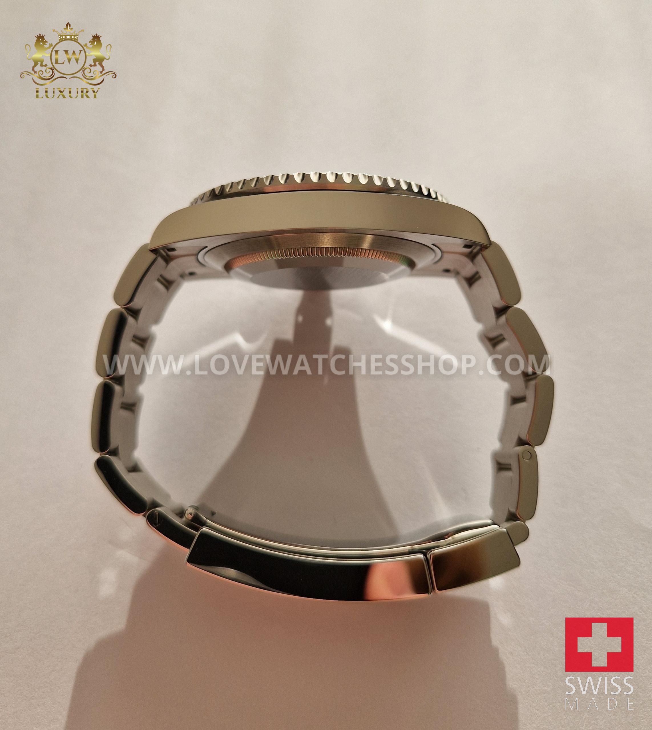 Rolex Submariner Date Brand New (2025) – never worn